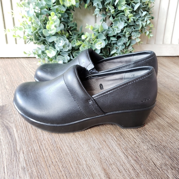 JBU | Shoes | Jbu By Jambu Cordoba Leather Black Clogs Womens Size 7 ...